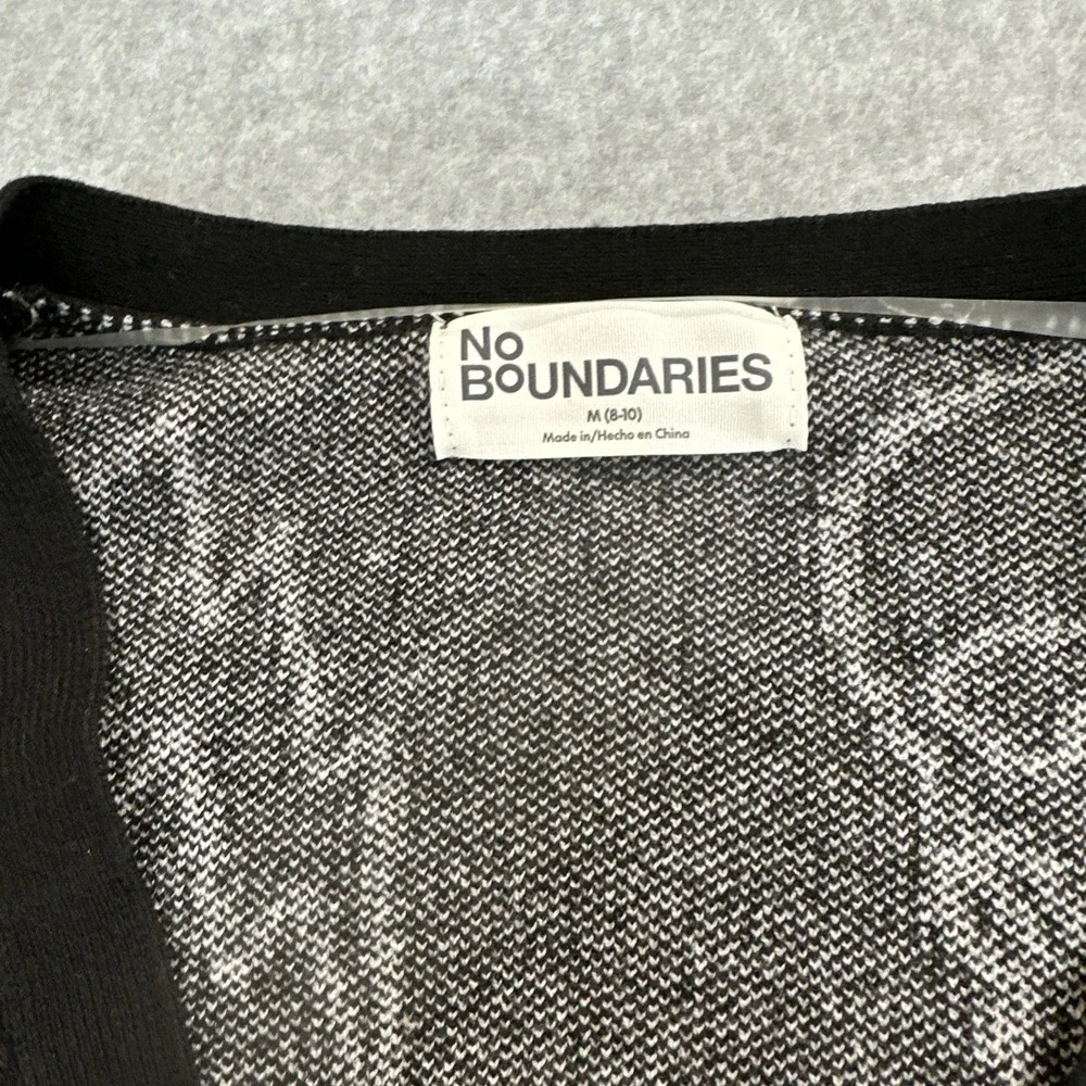 No Boundaries | Sweaters | No Boundaries Black Soot Skull Graphic ...